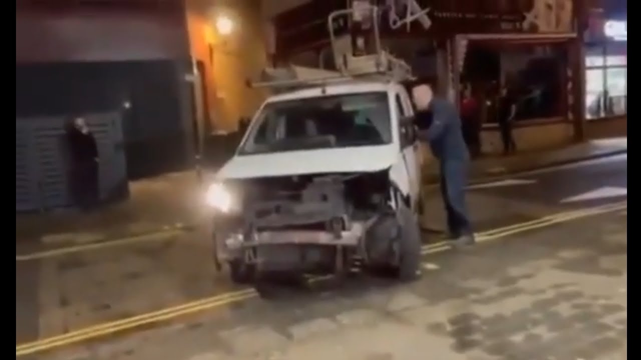 TRAVELLER LAD RAMMING A PUB - YouTube