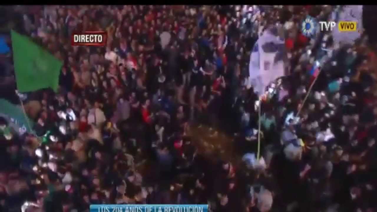 Bersuit Vergarabat - Yo Tomo (Festejos Plaza de Mayo) - YouTube