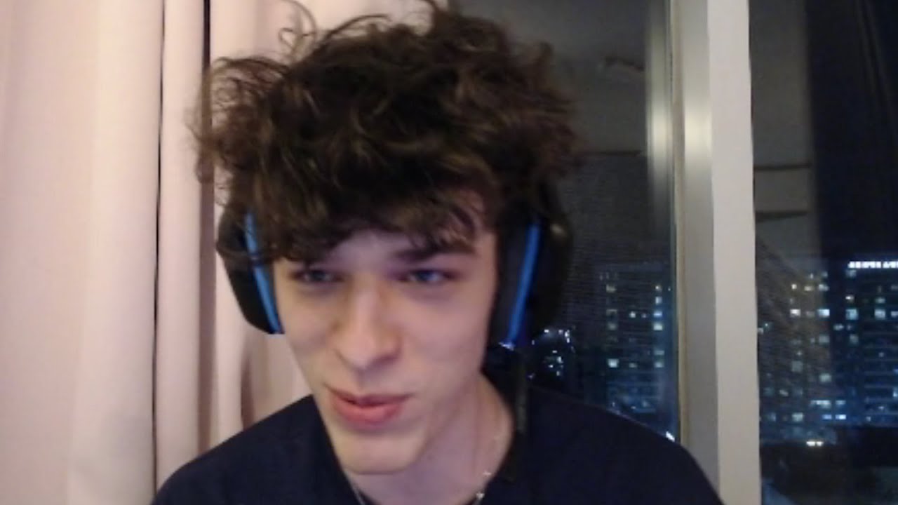 Elosanta did you do something with her? Elosanta did you ARAM that girl ...