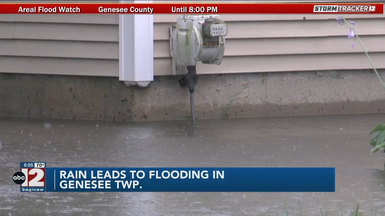 Heavy rains cause flooding in Genesee Township - YouTube