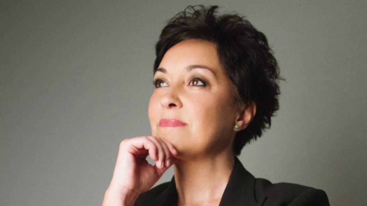 West End Star Ria Jones sings Let Me Be Your Star from SMASH (TV Show ...