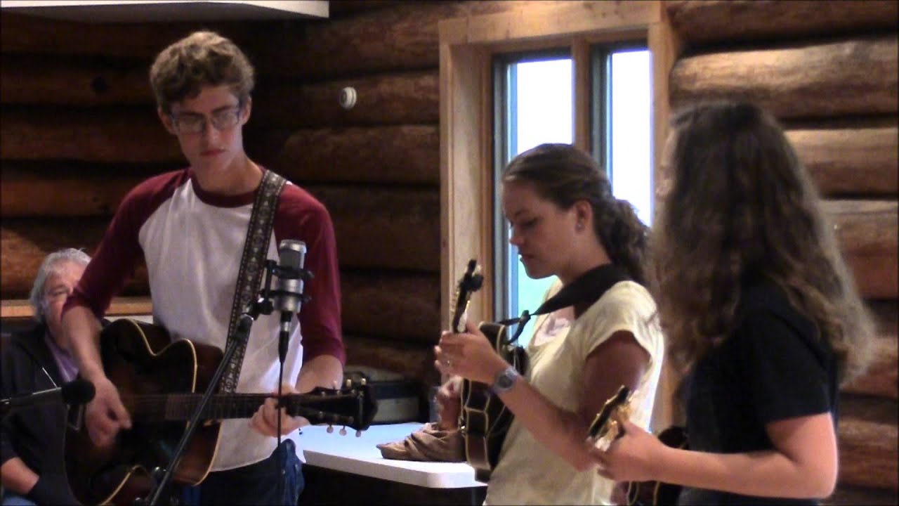 Bluegrass with Emily, Elizabeth, and Jed / "Jerusalem Ridge" - YouTube