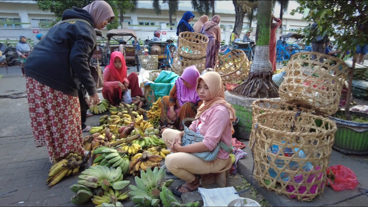 4K 🇮🇩 Walking Bitingan Morning Market in Kudus, Indonesia - YouTube
