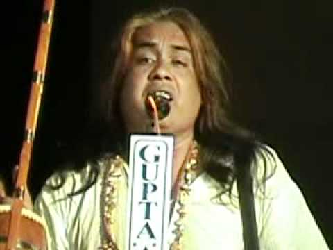 Abdul Latif Shah Bangladesh singing at Dui Banglar Baul Sango - YouTube
