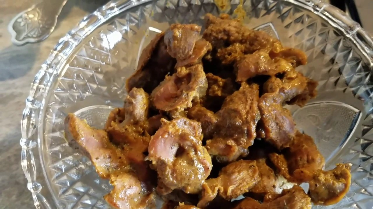 Guyanese 🇬🇾 Style pigtail and Dahl Banjara curry chicken gizzard my way ...