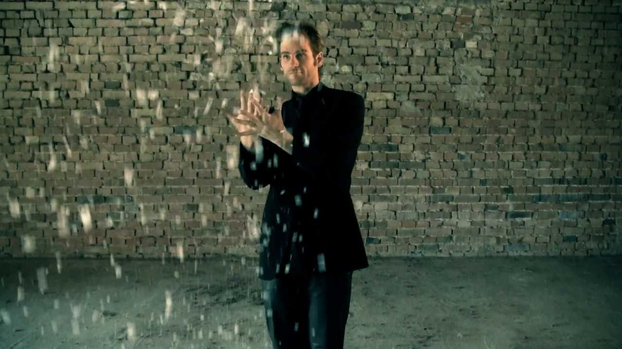 Snow From Bare Hands Illusion - Julius Frack - YouTube