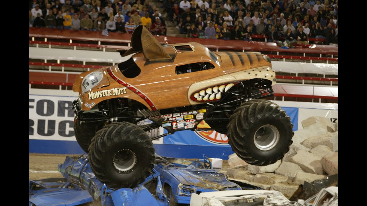 Monster jam Sign up series #5 Season 11 Flashback showdown. Racing ...