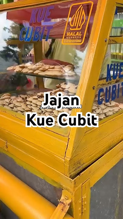 Jajan kue cubit buat yg pertama kalinyaa 🥰🥰 Enak banget kue cubit. Menurut kalian gimana? - YouTube