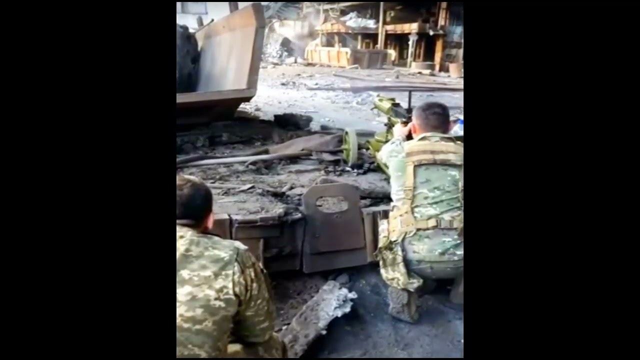 Ukrainian War footage 262, Ukrainian forces using a Maxim M1910 machine ...