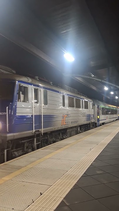 Ic heweliusz na stacji Jaworzynia śląska. - YouTube