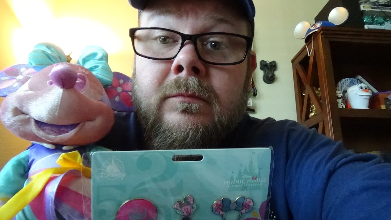 Minnie Mouse the Main Attraction April Merch - YouTube