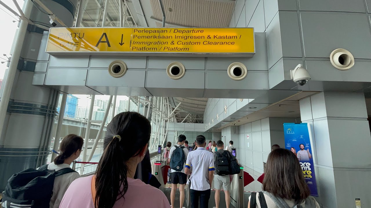 🇲🇾 KTM Shuttle Tebrau from JB to Woodlands Singapore [4K 60fps] - YouTube