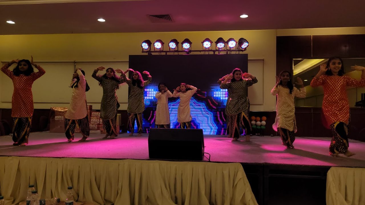 Cinematic Dance - 02122023 - @ Sharjah - Parvathy Anand - YouTube