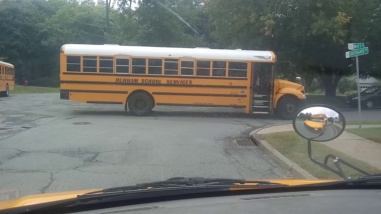 School bus illegally blocks intersection - YouTube