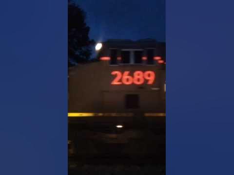 DPU!!! UP #2689 leads a slow EB UP M-AGLI out of Lake Charles, Louisiana!!! - YouTube