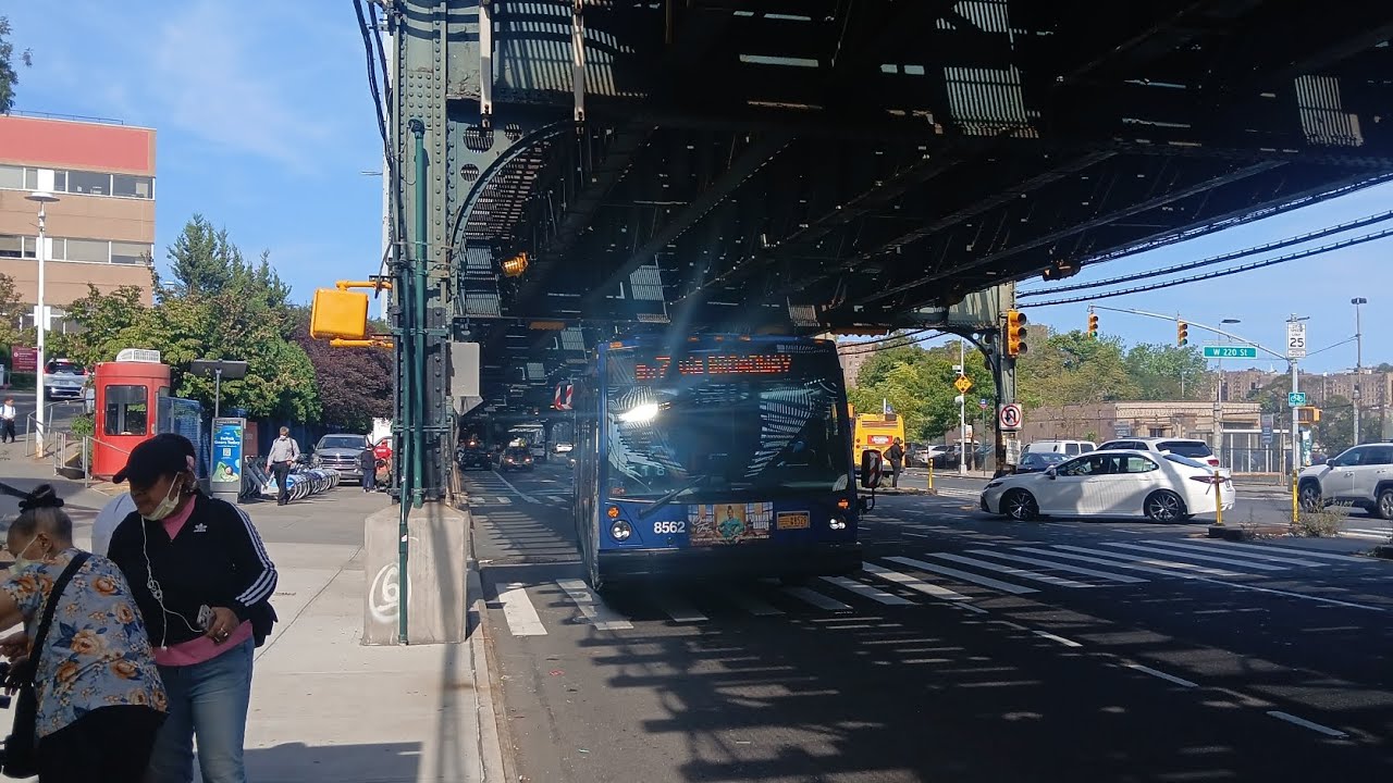 MTA BUS: 2018 Novabus LFS BX7 & NIS buses @ Broadway & West 220th ...