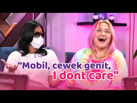 Tante Mobi (Isteri Om Mobi): Tidak cemburu dengan mobil atau perempuan, tapi cemburu dengan waktu.
