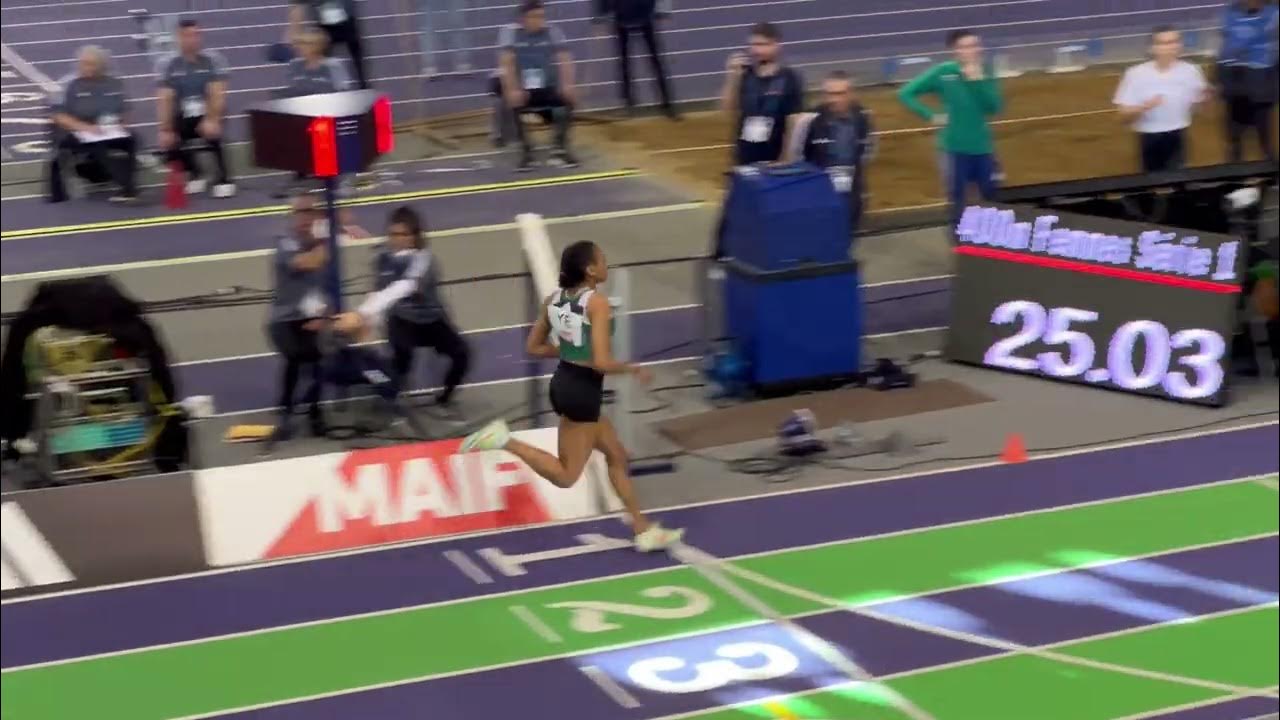 Léopoldine YE - 400m salle - 54"97 - YouTube