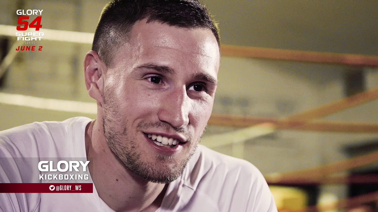 The BeastMaster: Jamie Bates trains his birds of prey - YouTube