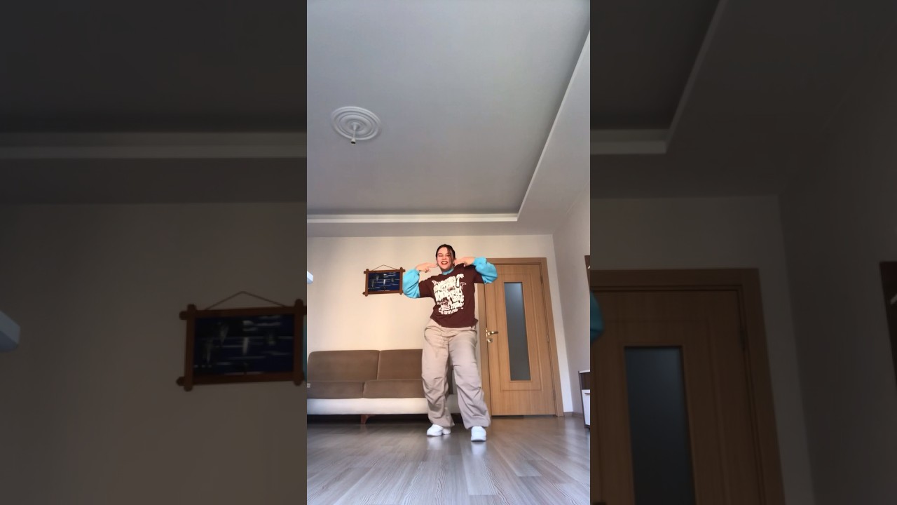 Yeah, Hit it 난 달려 Never can STOP! #kpop #dancecover #ruka #asa - YouTube