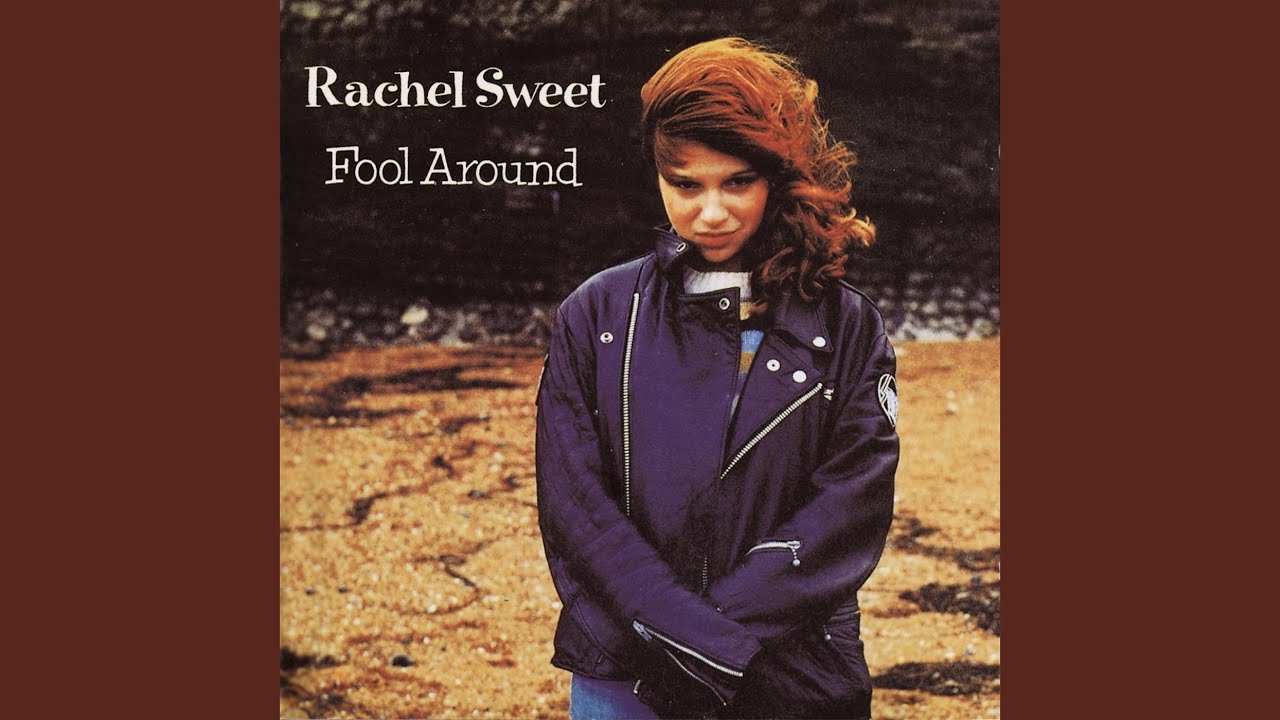 Who Does Lisa Like? - YouTube