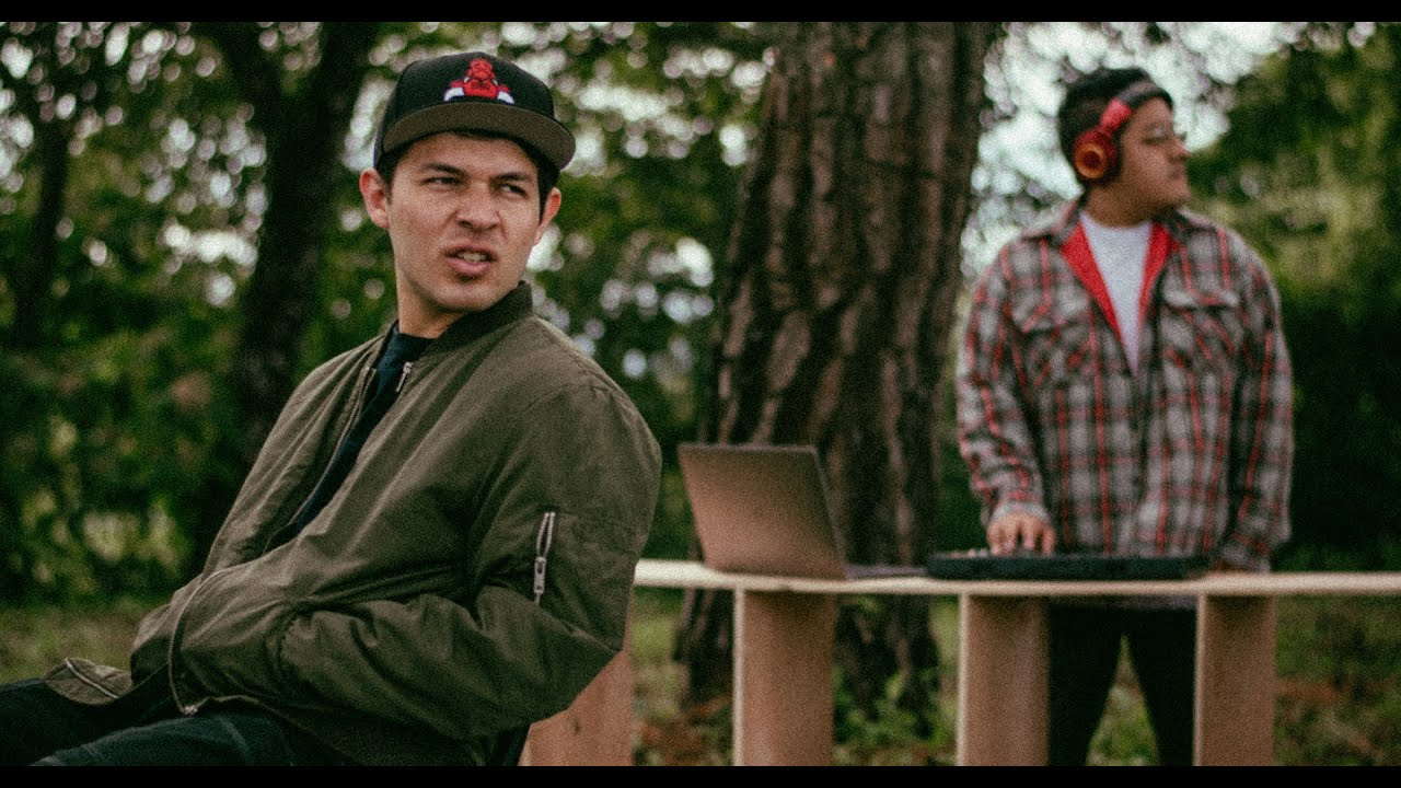 DANI MACHINE - Ella es (Video Oficial) - YouTube