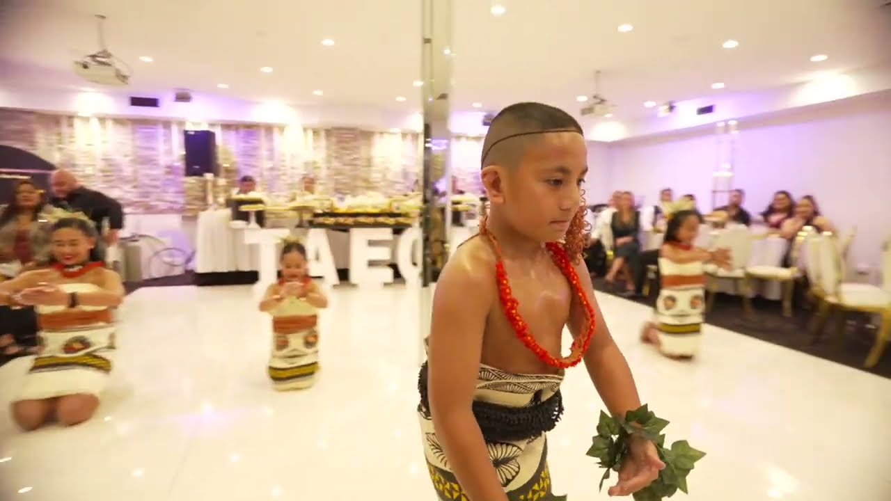 Tongan Performance: Raw footage from a 21st Celebration - YouTube