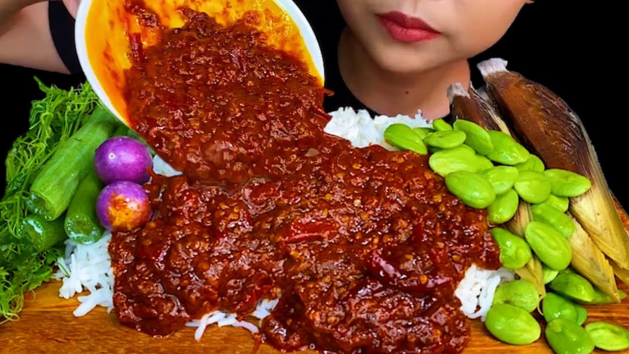 SPICY TOMATO FISH PASTE CURRY, STINK BEANS, BOILED VEGGIES - YouTube