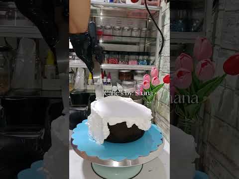 monthly milestone cake - YouTube