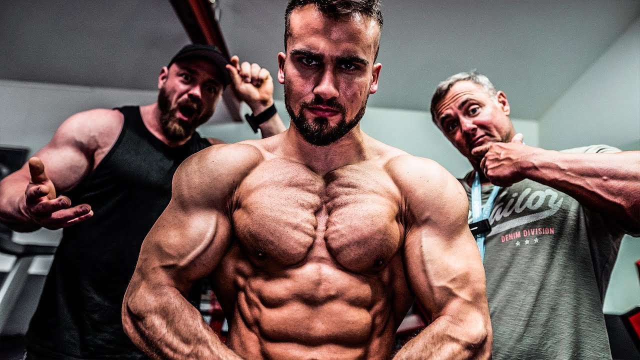 Krasser Powerlifter wird zum Bodybuilding Profi?! - YouTube