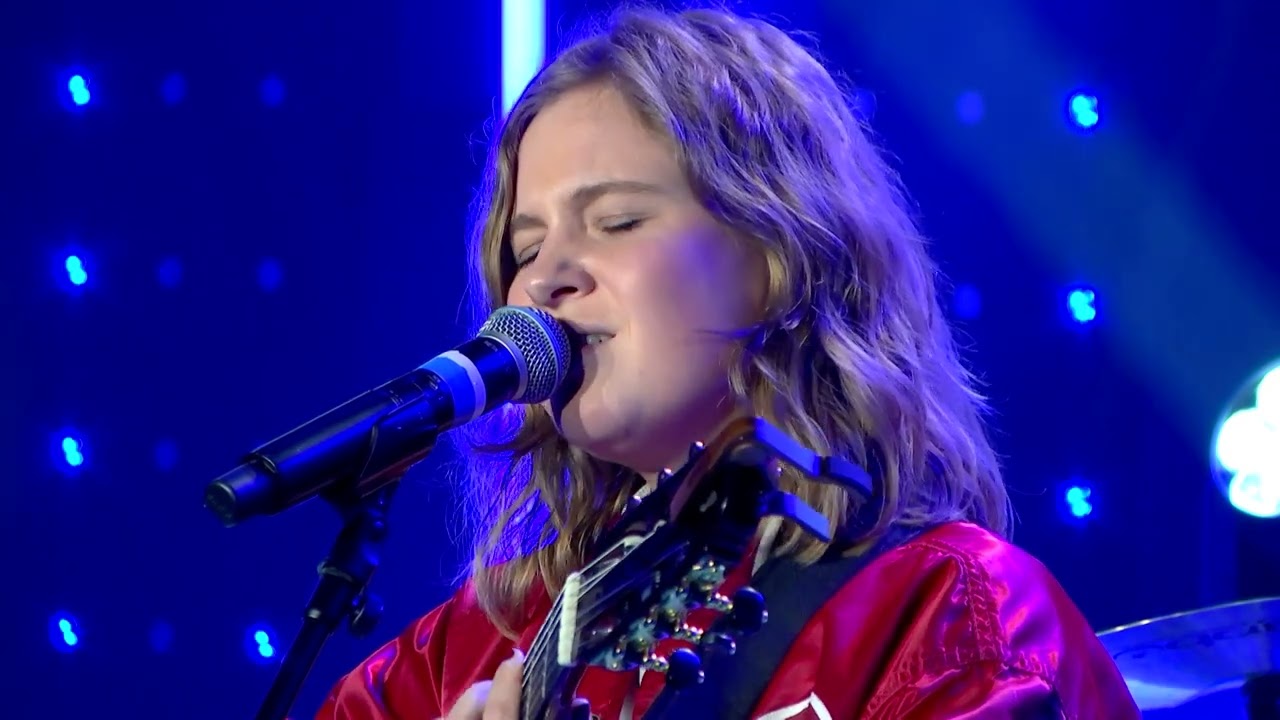 Emma Peters - Magnolias for ever (Live) - Le Grand Studio RTL - YouTube