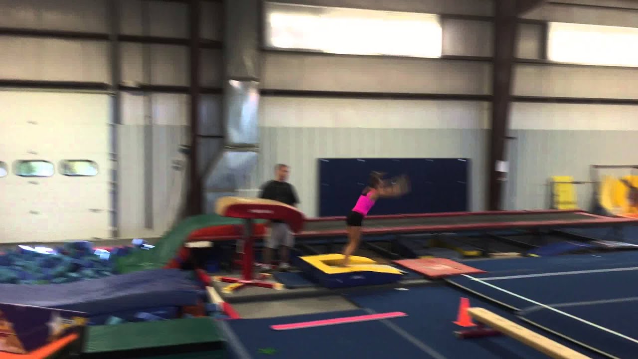 Yurchenko Layout Vault - YouTube