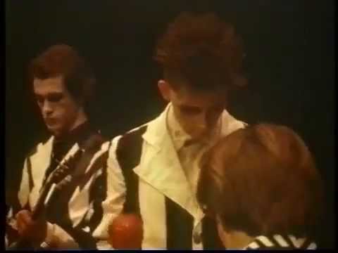 Split Enz - Early Enz Live Footage (1975) - YouTube