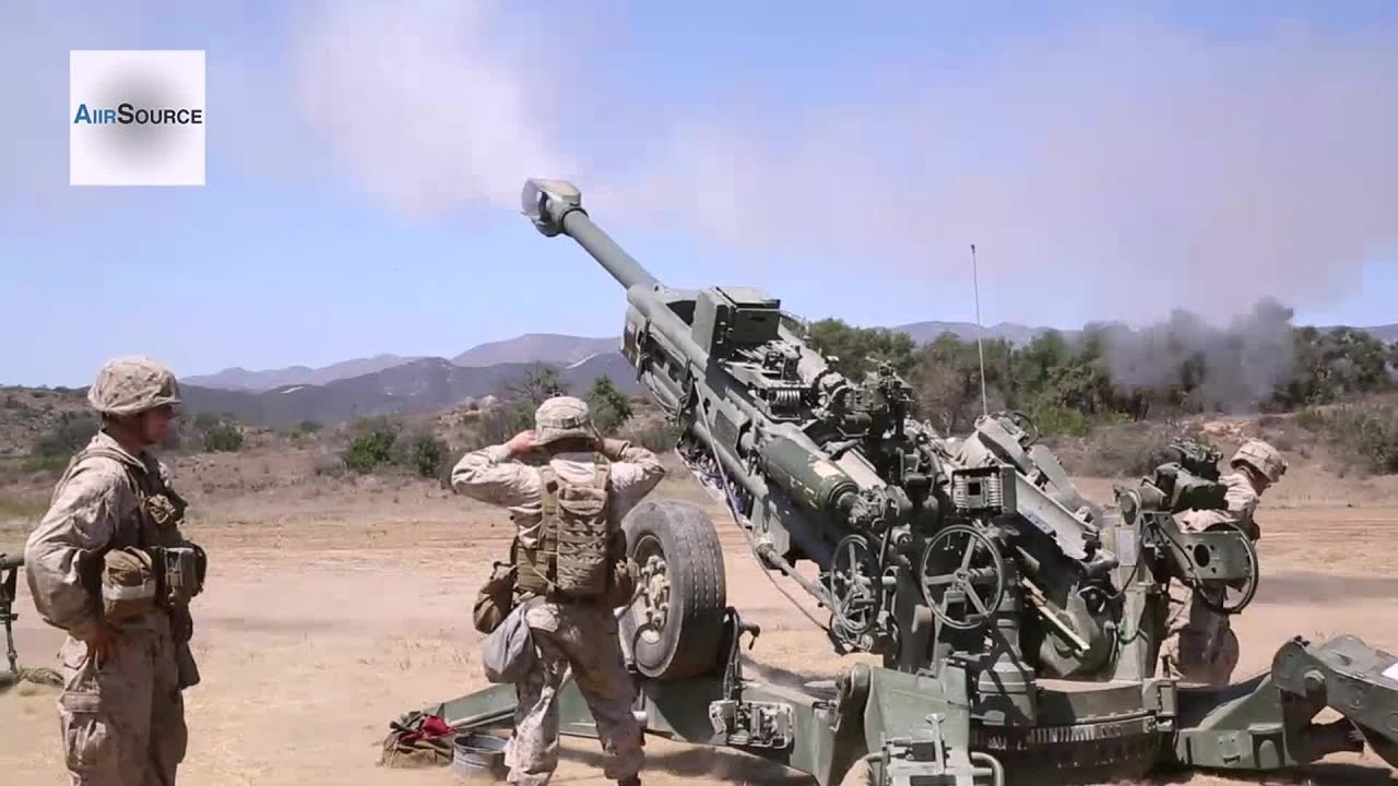 M777 Lightweight Howitzers Live Fire at Camp Pendleton - YouTube