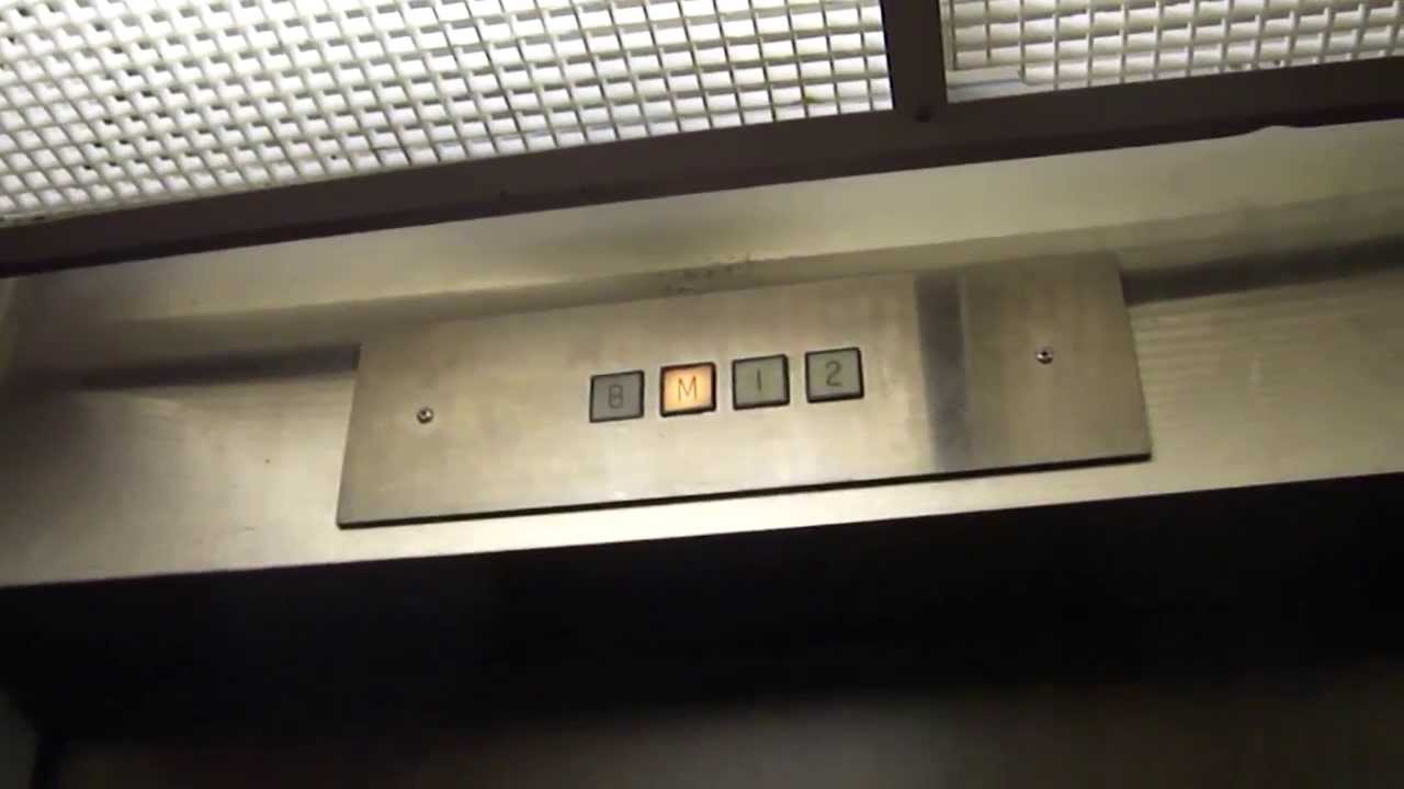 Old School Montgomery Hydraulic elevator @ Der Steiermark, Breckenridge ...