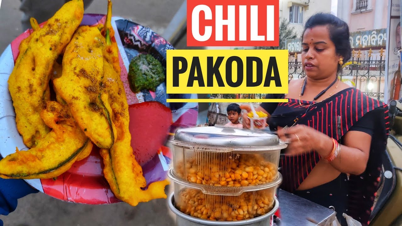 Hardworking Women Selling Chili Pakoda | Plate Only 20₹ | Odisha Food ...