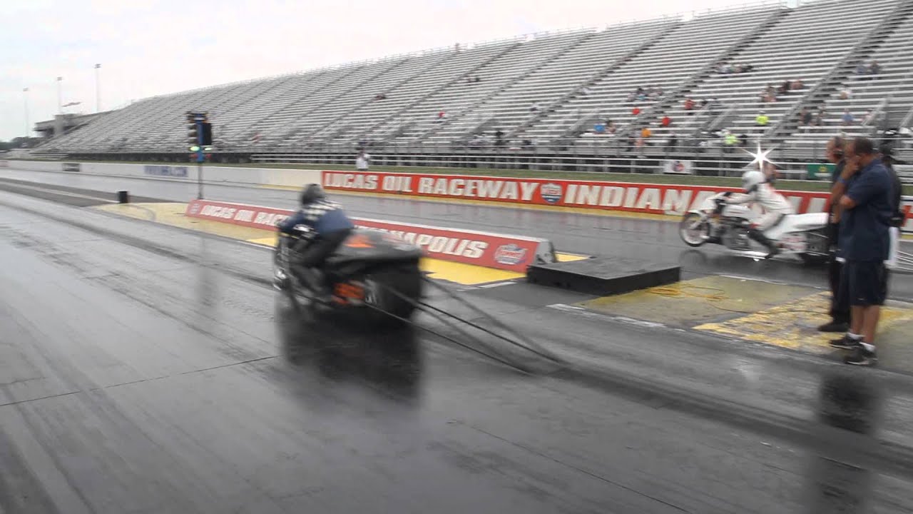 Chris Cutsinger Flirting with the wall makes a great save ! - YouTube