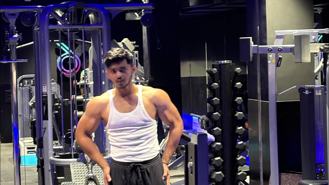 Random Chest day ⚡️ - YouTube