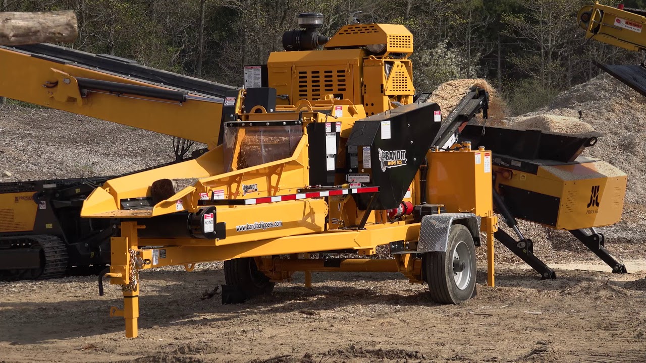 Bandit Model 1425 MINI Beast Horizontal Grinder - YouTube