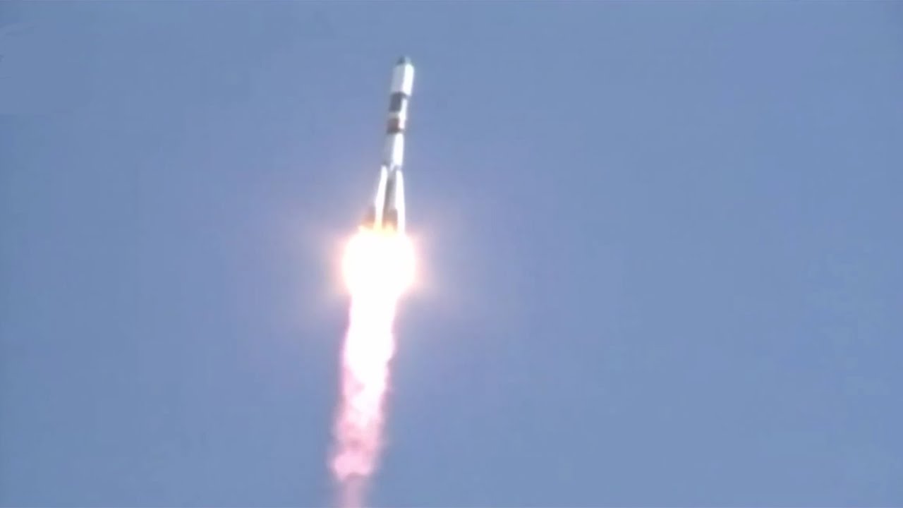 Soyuz-U rocket launched ISS Progress 60 cargo - YouTube