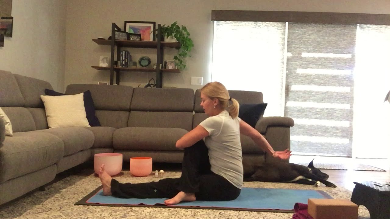 Lisa Wildermuth Yoga: Vinyasa Flow #3 - YouTube
