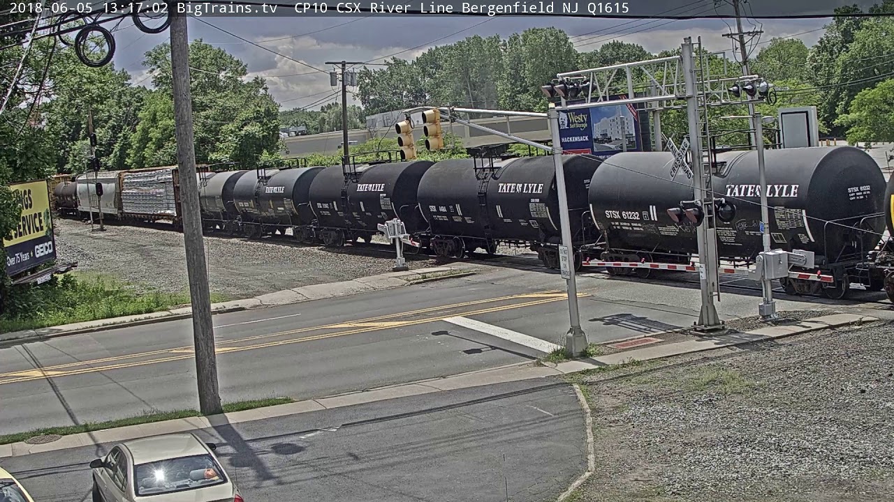 June 5 2018 13:16 sb mix, green trash CSX 3367, 5288, 6341 Q439 - YouTube