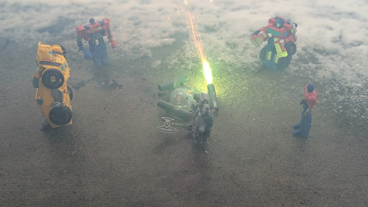 💥 EPIC TRANSFORMERS BATTLE! 💥Megatron Launch Explosion - YouTube