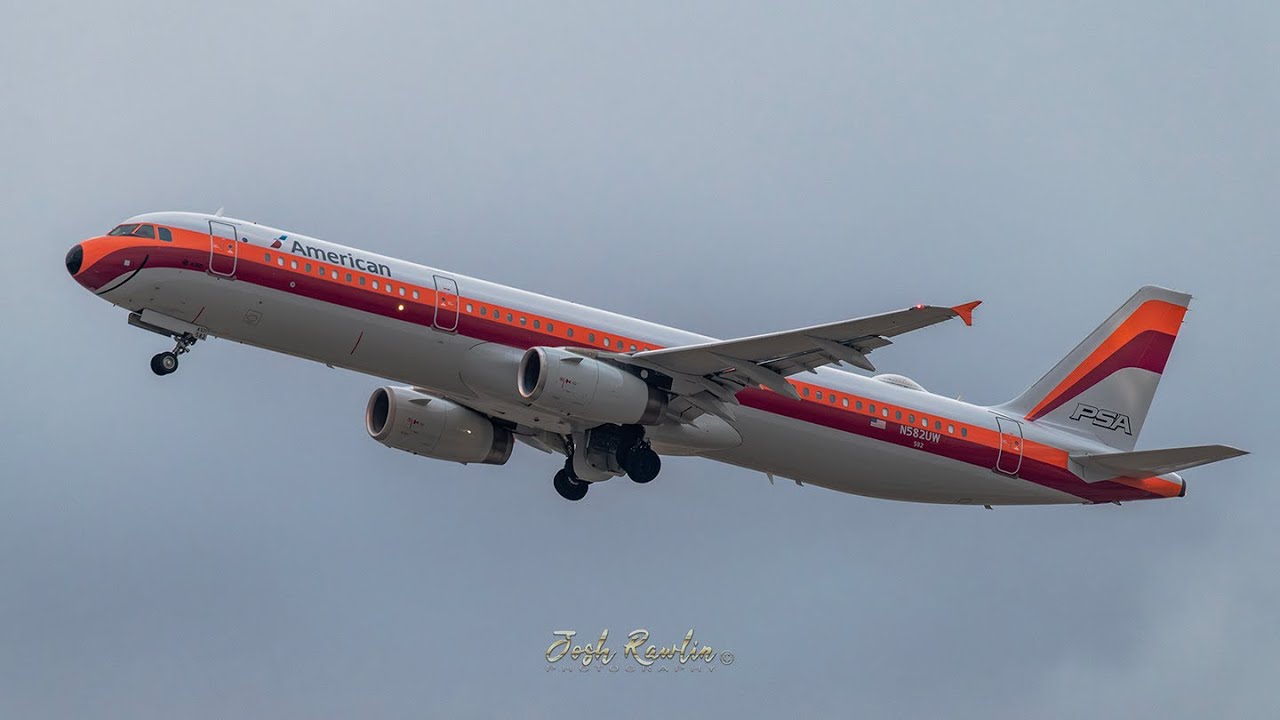 The new PSA retro jet debuts in DFW with American. - YouTube