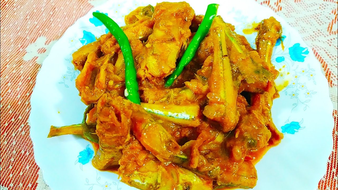 কাইক্কা / কাকিলা/কাকিয়া মাছের ভুনা ।। Traditional Kaikka fish curry ...