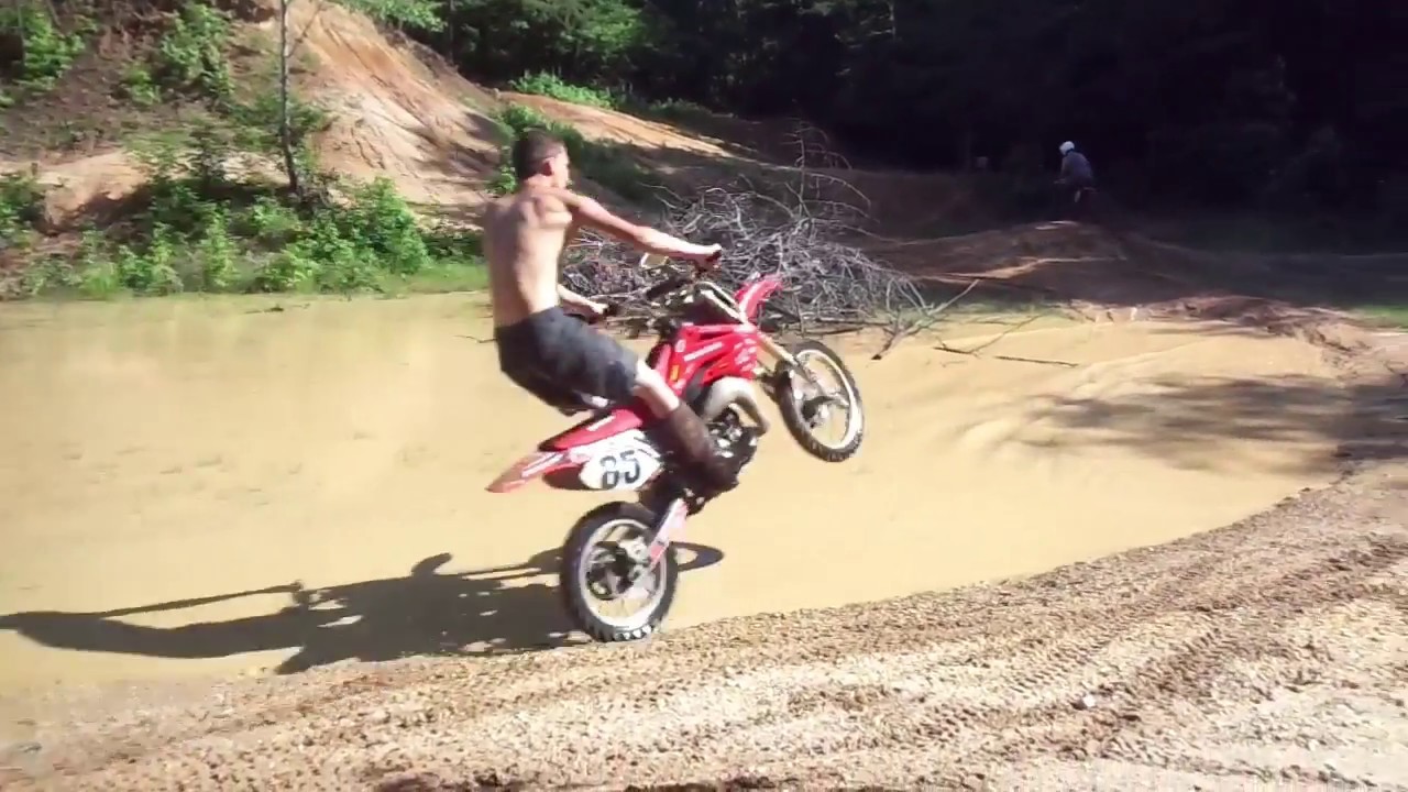 Honda CR85 Mudding! Locked My Bike Upp! - YouTube