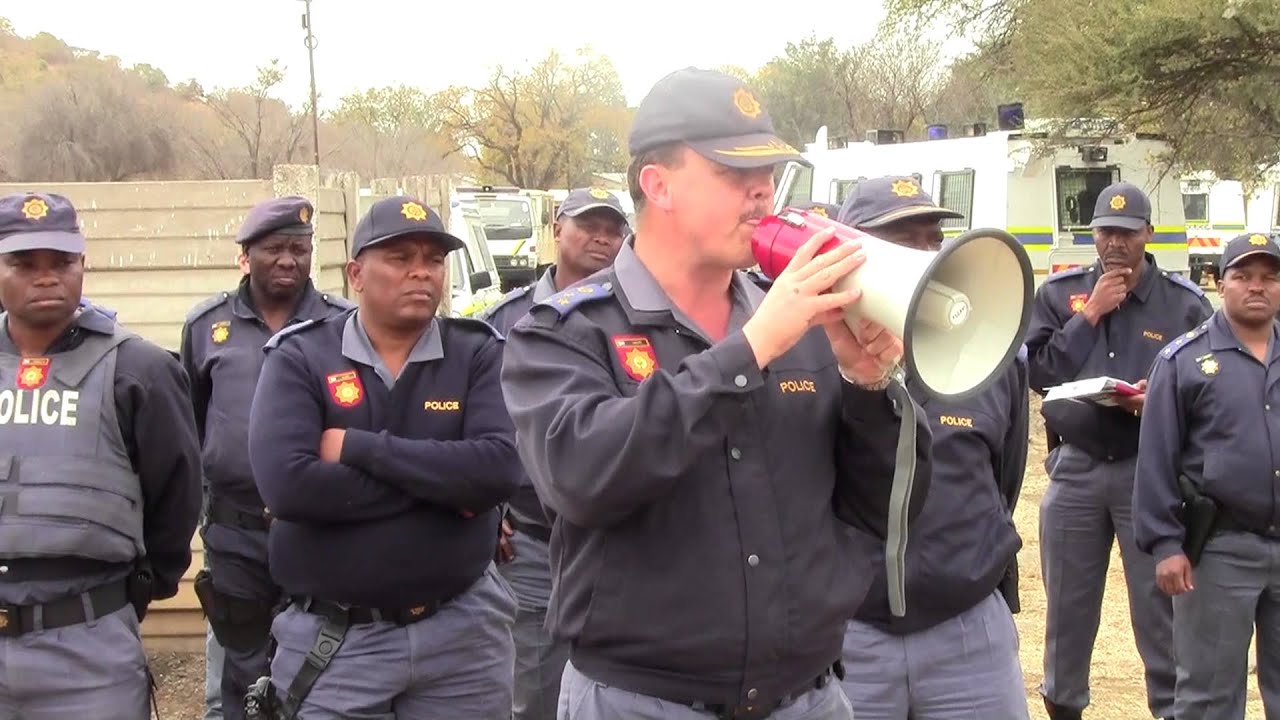 SAPS Brigadier Calitz briefing - YouTube
