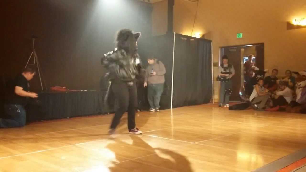 Fur the 'More 2014 Fursuit Dance Competition - Riiya - YouTube