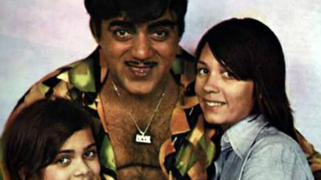 Legendary Comedy Actor Mehmood With His 2nd Wife, and Daughter | First ...