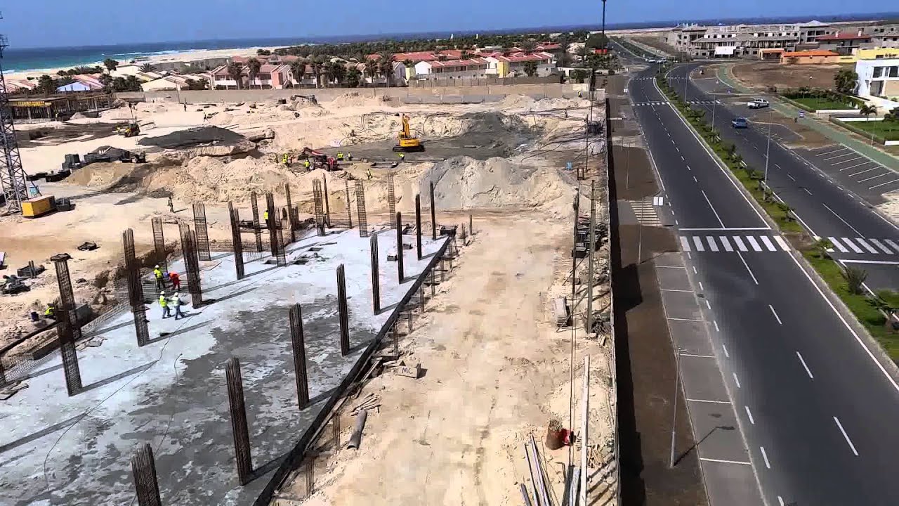 Hilton Cabo Verde Construction 2juin15 - YouTube